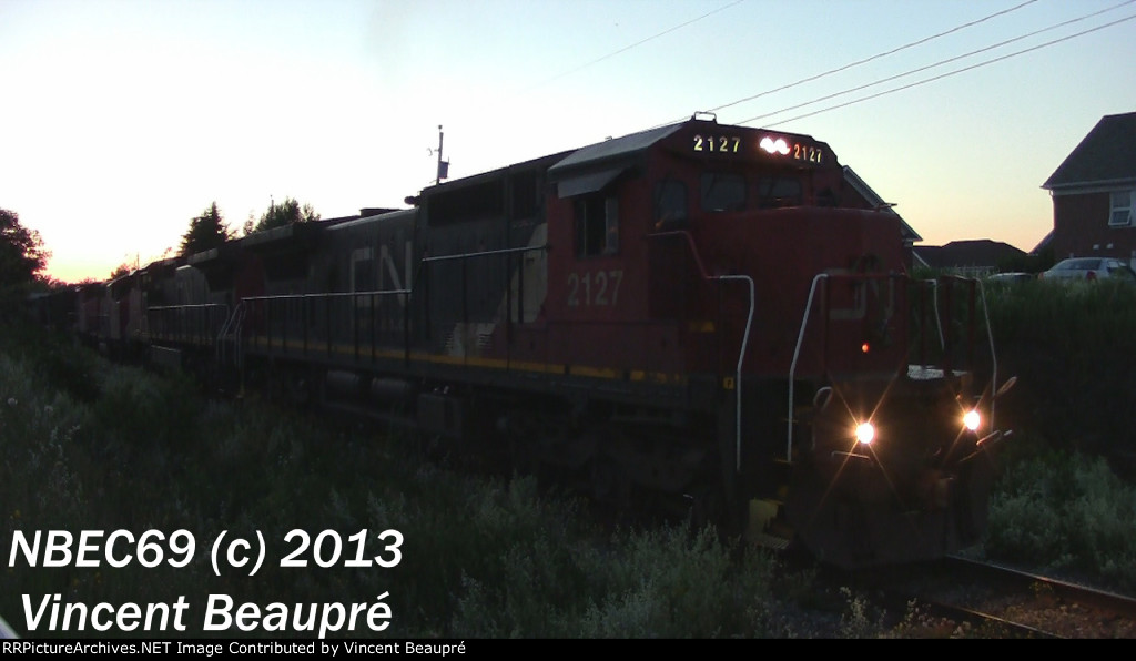 CN 2127 on the 402 Eastbound